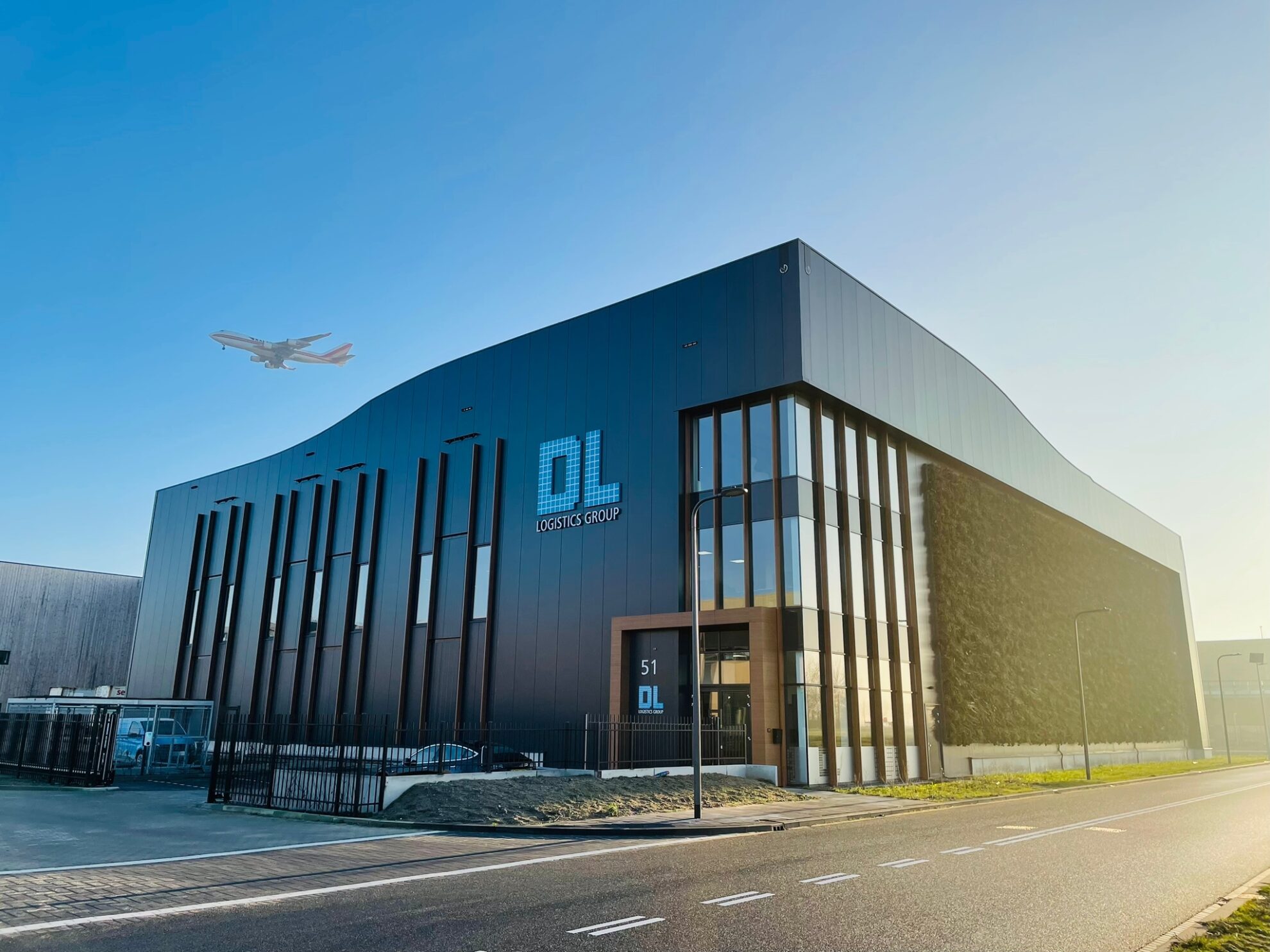 You can count on us! - DL Logistics Group